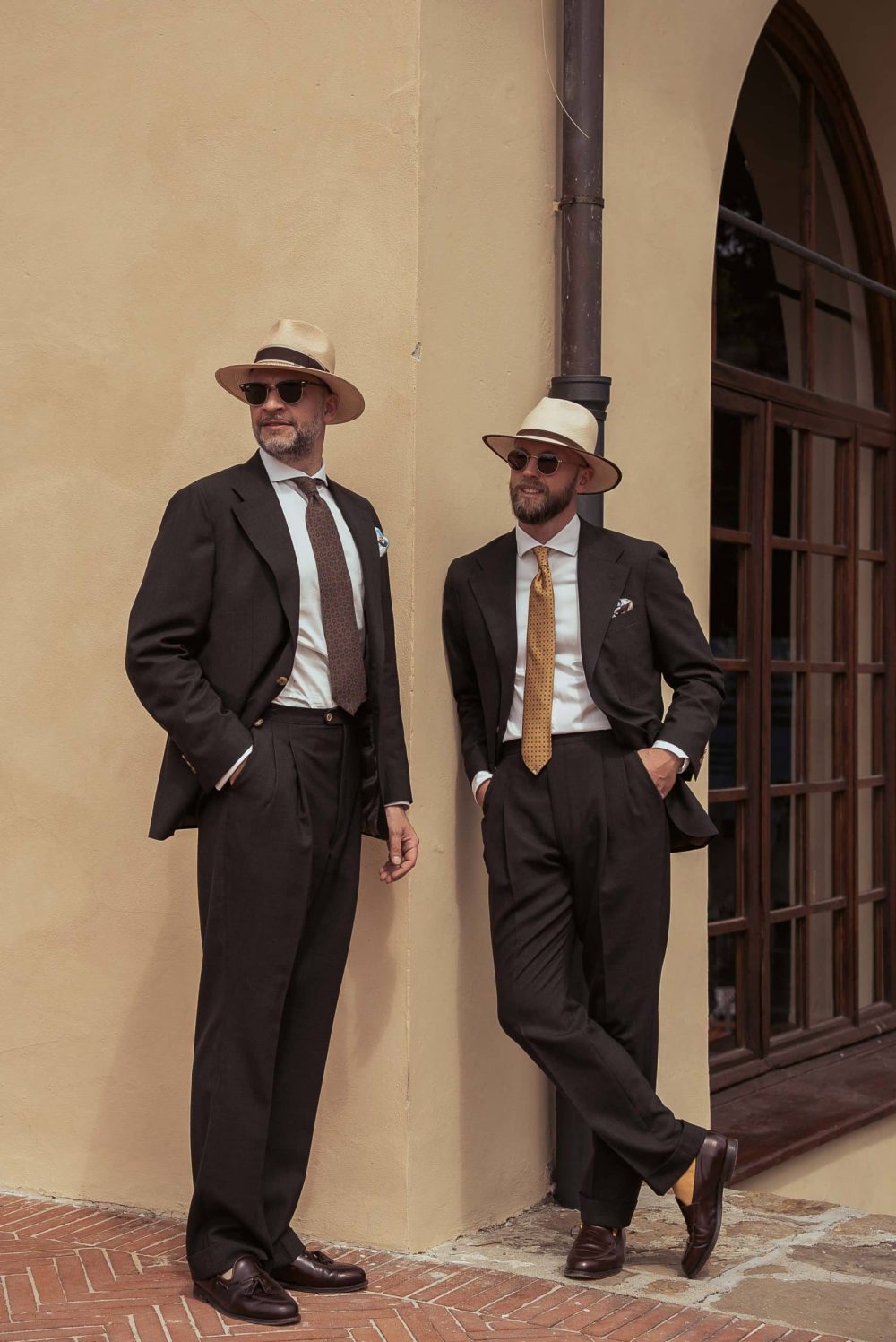 Exploring Suit Shoulders: MOND’s 4 Shoulder Styles